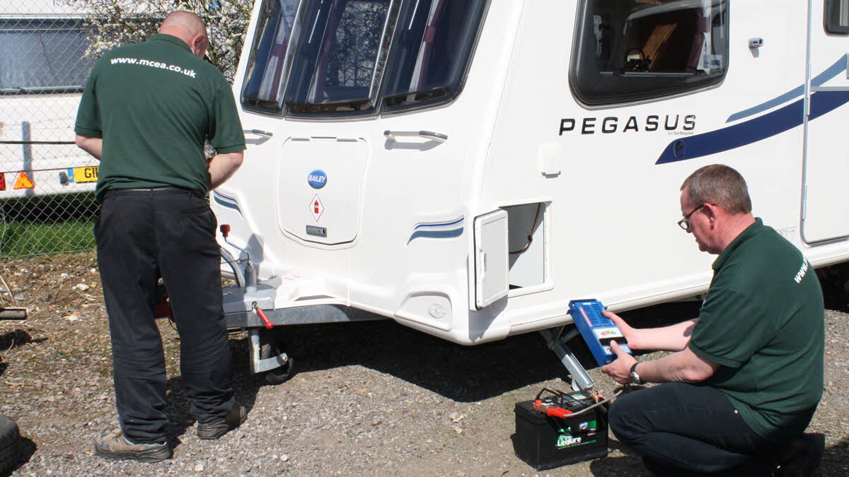 Hiring a vehicle | The Caravan Club