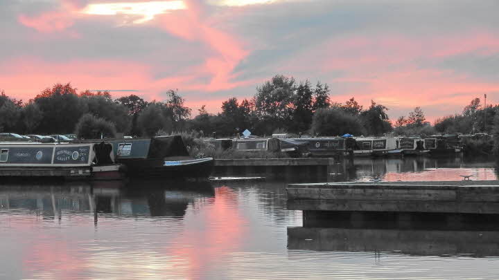 Overwater Marina CL | Caravan and Motorhome Club