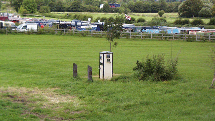 Grove Lock Marina CL | Caravan and Motorhome Club