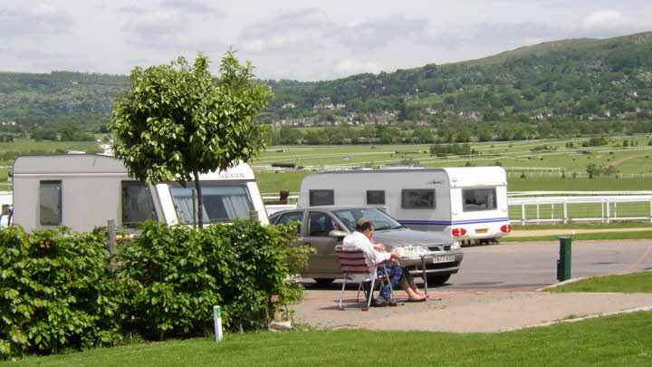 Cheltenham Racecourse Club Campsite | The Caravan Club