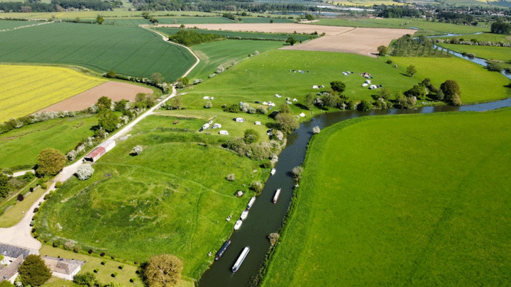 Castle Farm Cottage CL | Caravan and Motorhome Club