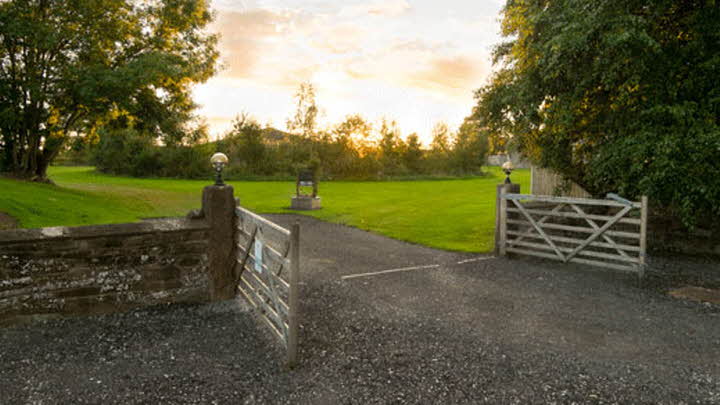 Crofton Hall Certificated Location | Caravan and Motorhome Club