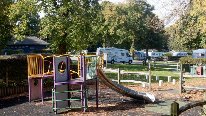 Best Campsites near London | The Caravan Club