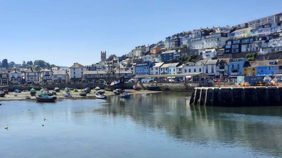 Serviced Pitch Upgrade | The Caravan Club