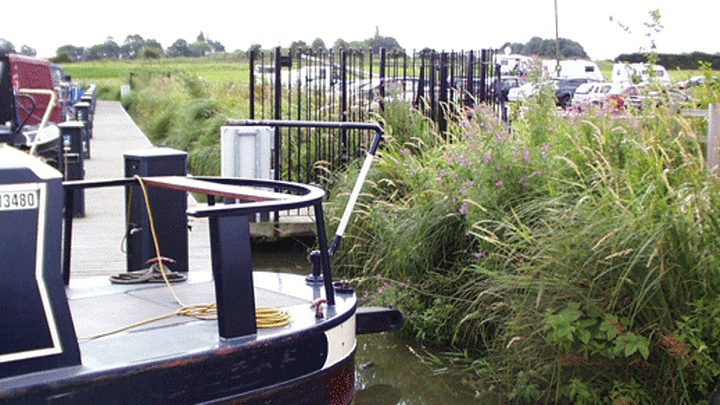 Grove Lock Marina CL | Caravan and Motorhome Club